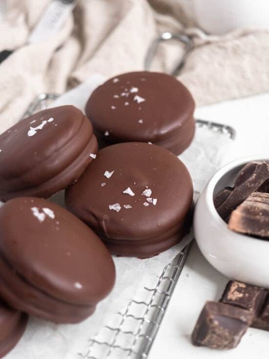 Homemade Choco Pie aka Moon Pie - Catherine Zhang