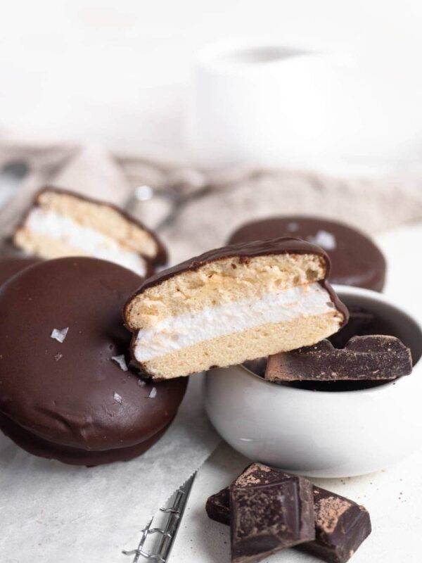 Homemade Choco Pie aka Moon Pie - Catherine Zhang