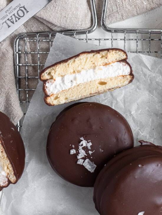 Homemade Choco Pie aka Moon Pie - Catherine Zhang