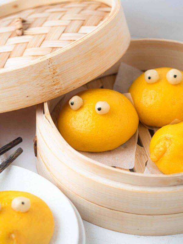 Salted Egg Custard Buns (Liu Sha Bao 流沙包)