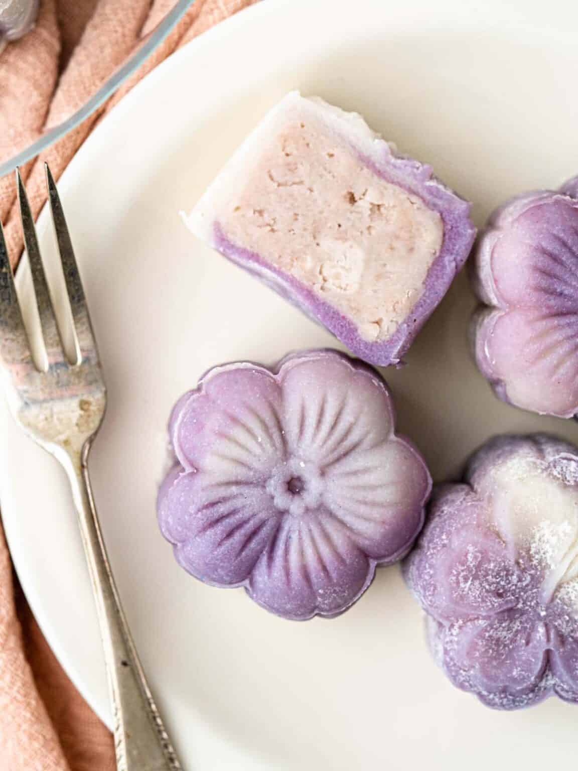 Taro Snow Skin Mooncakes Recipe | Catherine Desserts