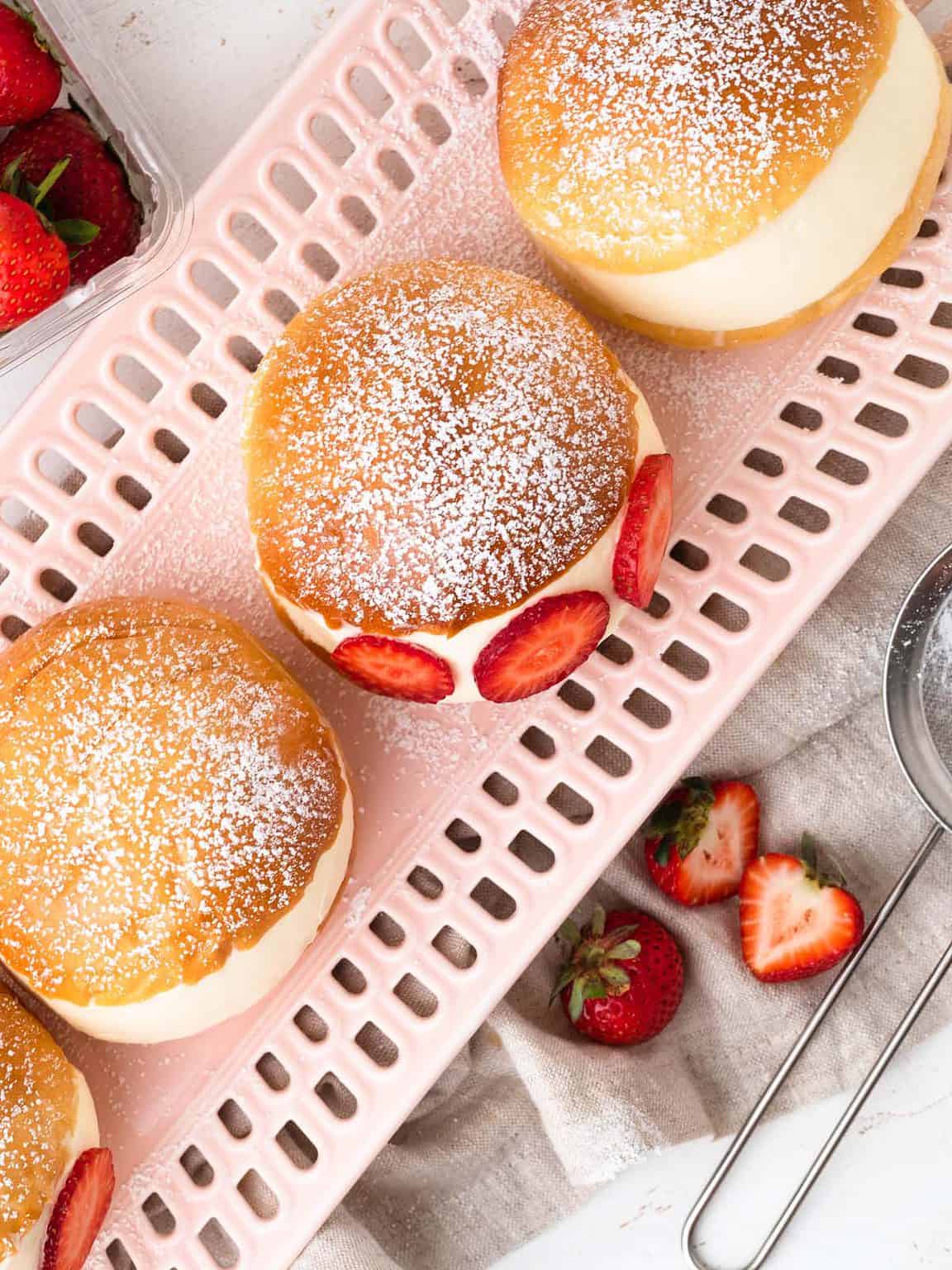 Soft Cream Buns Recipe in 15 Minutes | Catherine Desserts