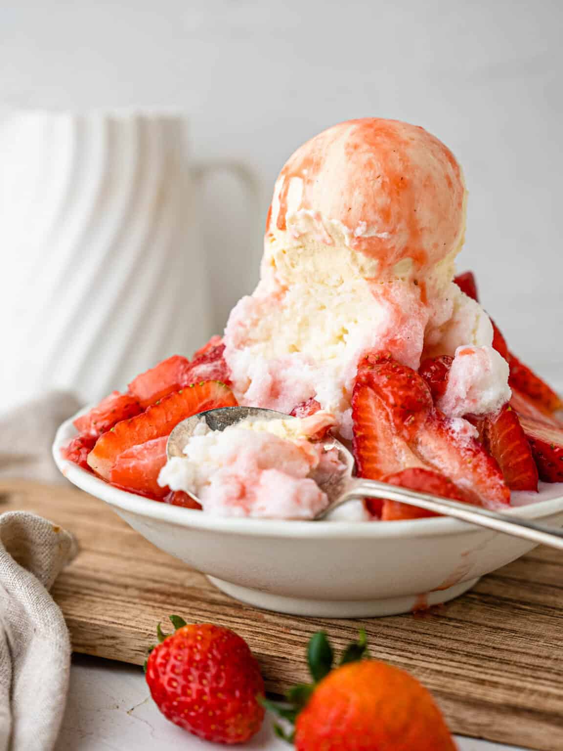 Irresistible Strawberry Bingsu with Fresh Toppings