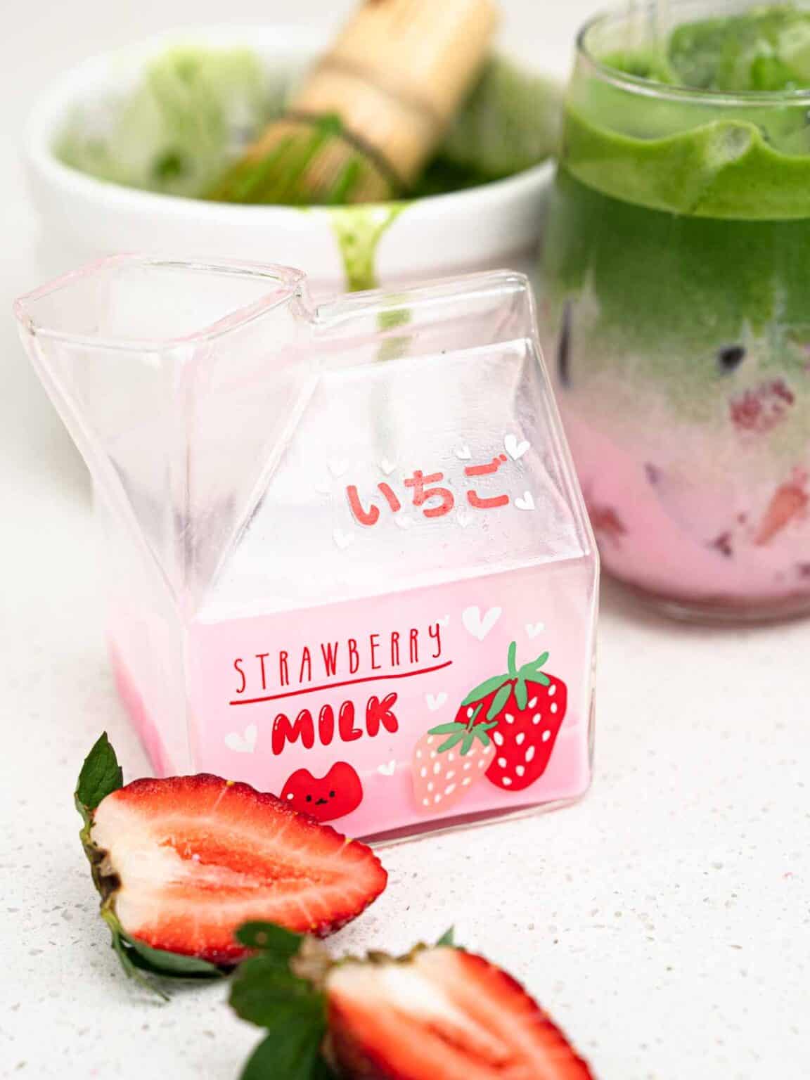 Strawberry Matcha Latte Recipe | Catherine Desserts