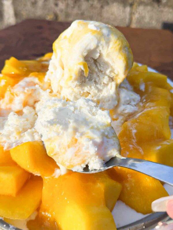 Easy Mango Shaved Ice (Korean Bingsu) - Catherine Zhang
