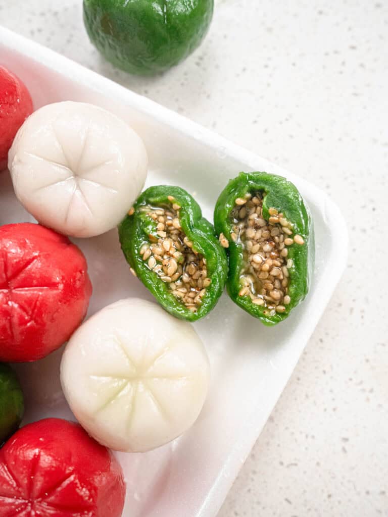 Korean Honey Rice Cake (Ggultteok) - Catherine Zhang